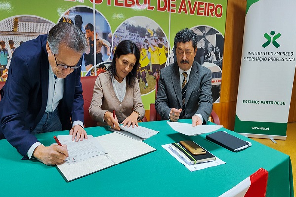 Parceria com o IEFP - Instituto do Emprego e Formação Profissional, I.P ...